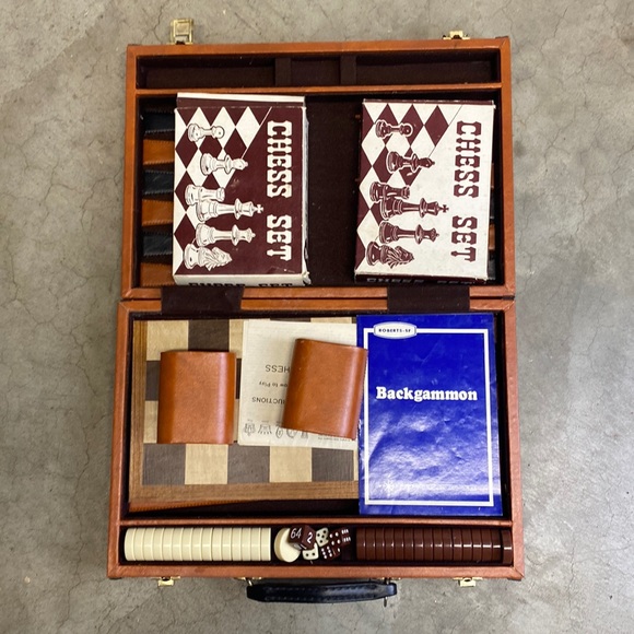 Games | Vintage Fred Roberts Company Travel Chess And Backgammon ...